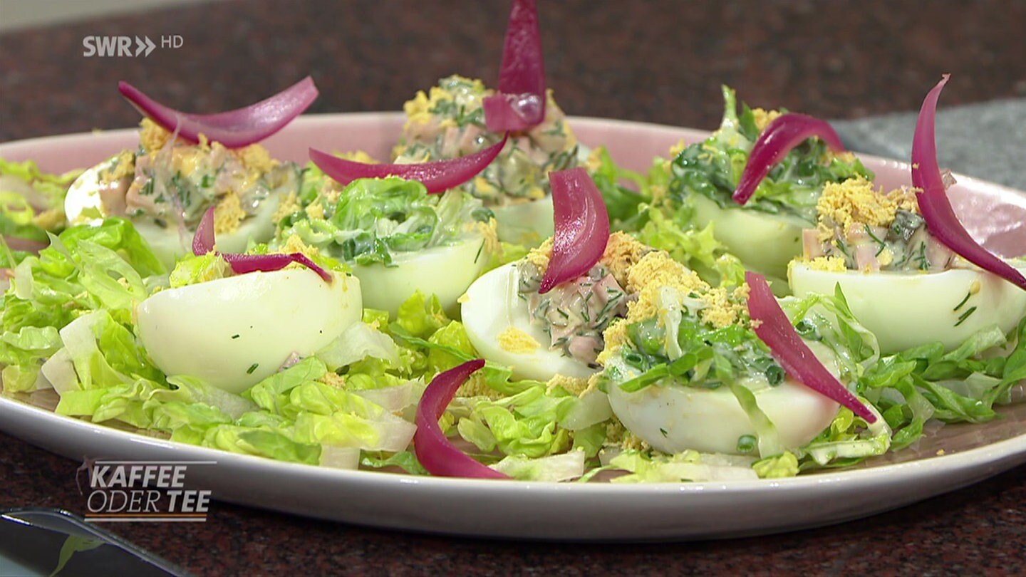 Rezept: Gefüllte Eier mit Fleischsalat - Rezepte - Kaffee oder Tee - TV Rezept: Gefüllte Eier mit Fleischsalat - Rezepte - Kaffee oder Tee - TV